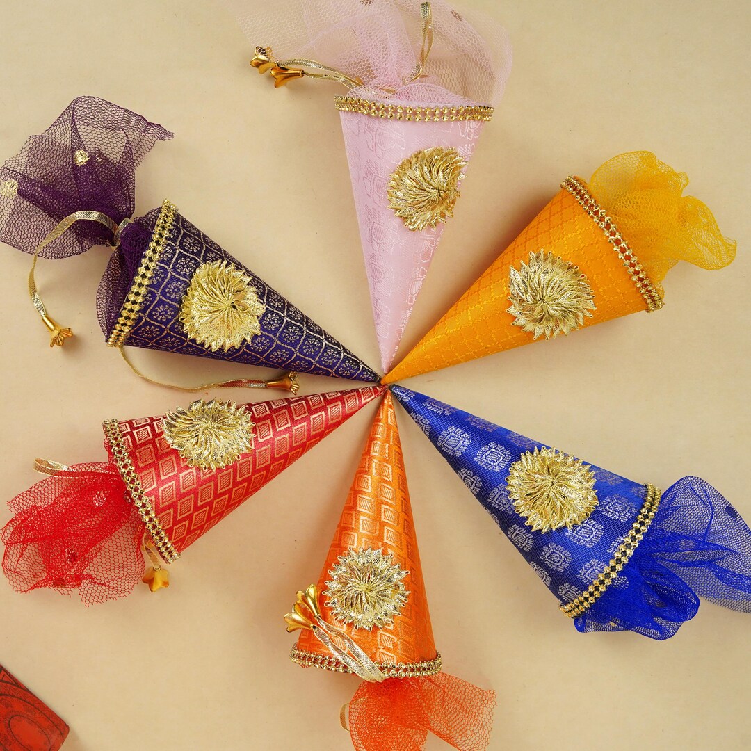 Cone Shaped Nikkah Pouches: Dholki, Mehendi, & Wedding Favors - Etsy