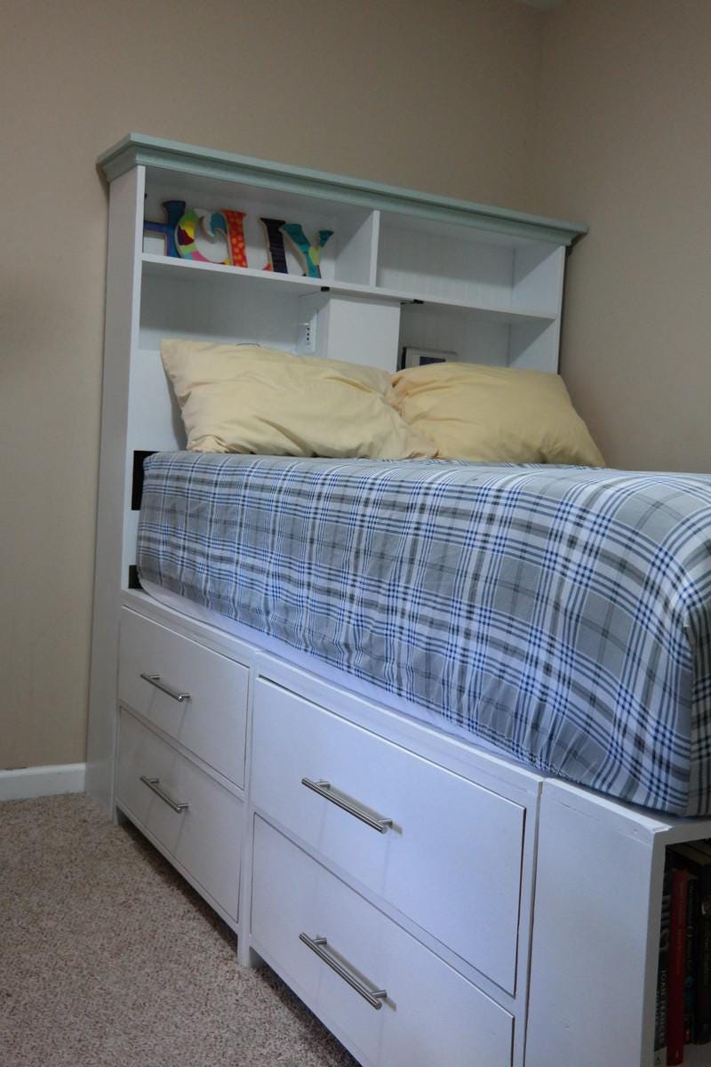 Timeless Storage Bed With 12 Drawers – DIY Woodworking Plans for a ...