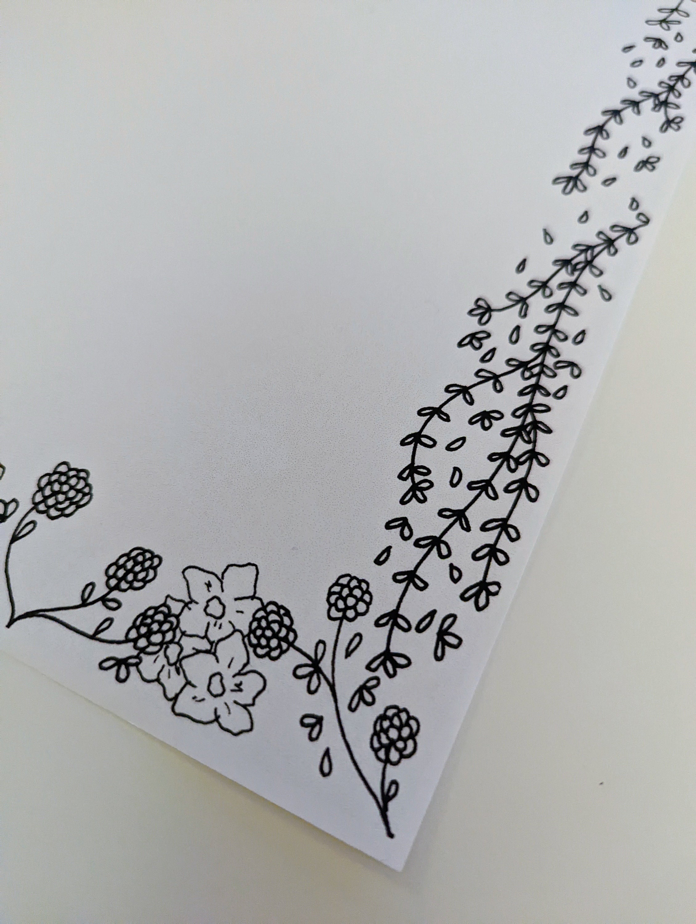 Printable Vines and Flowers Stationery Page, UNLINED Writing Sheet for ...