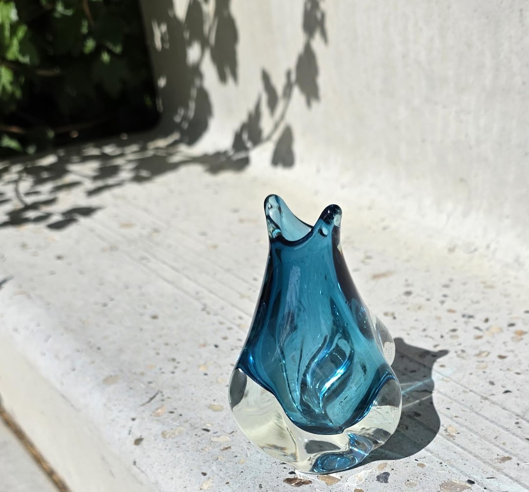 Ocean Teal Jan Benda Canadian Studio Glass Vase – Hand-blown, Signed ...
