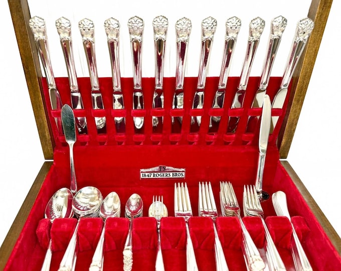 Vintage 1847 Rogers Bros Eternally Yours Silverplate Flatware Set W ...