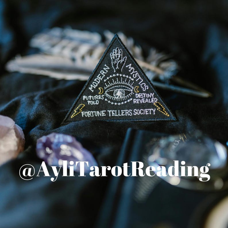 Same Hour Love Tarot Reading: Psychic Insight Into His Thoughts - Etsy