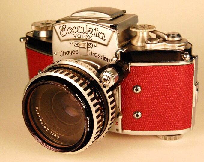 Ihagee EXAKTA VX Camera and Zeiss Tessar Lens. Custom Red Lizard Skin ...