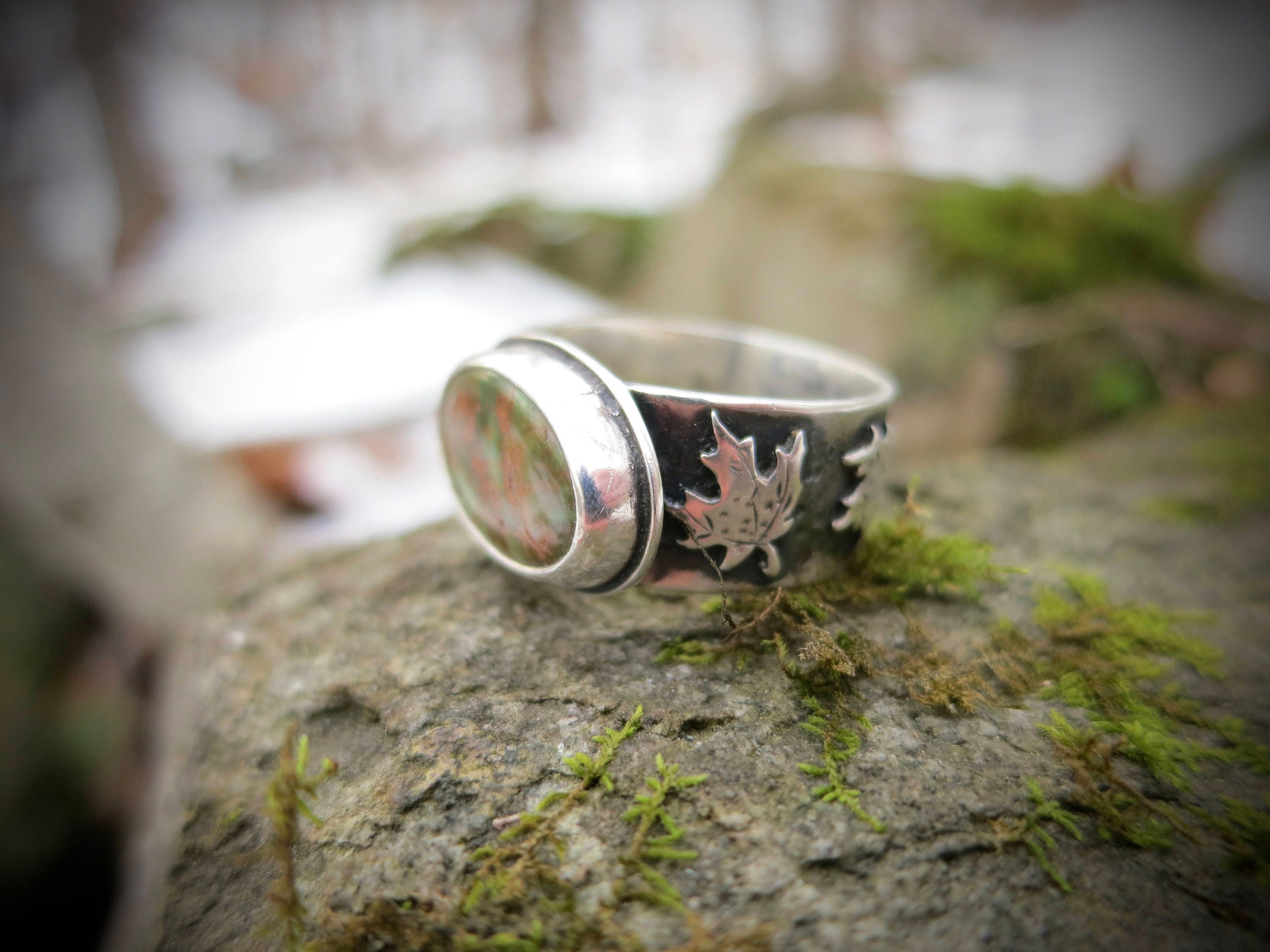 Falling Leaves - sz 9-9.5, wide textured maple leaf band