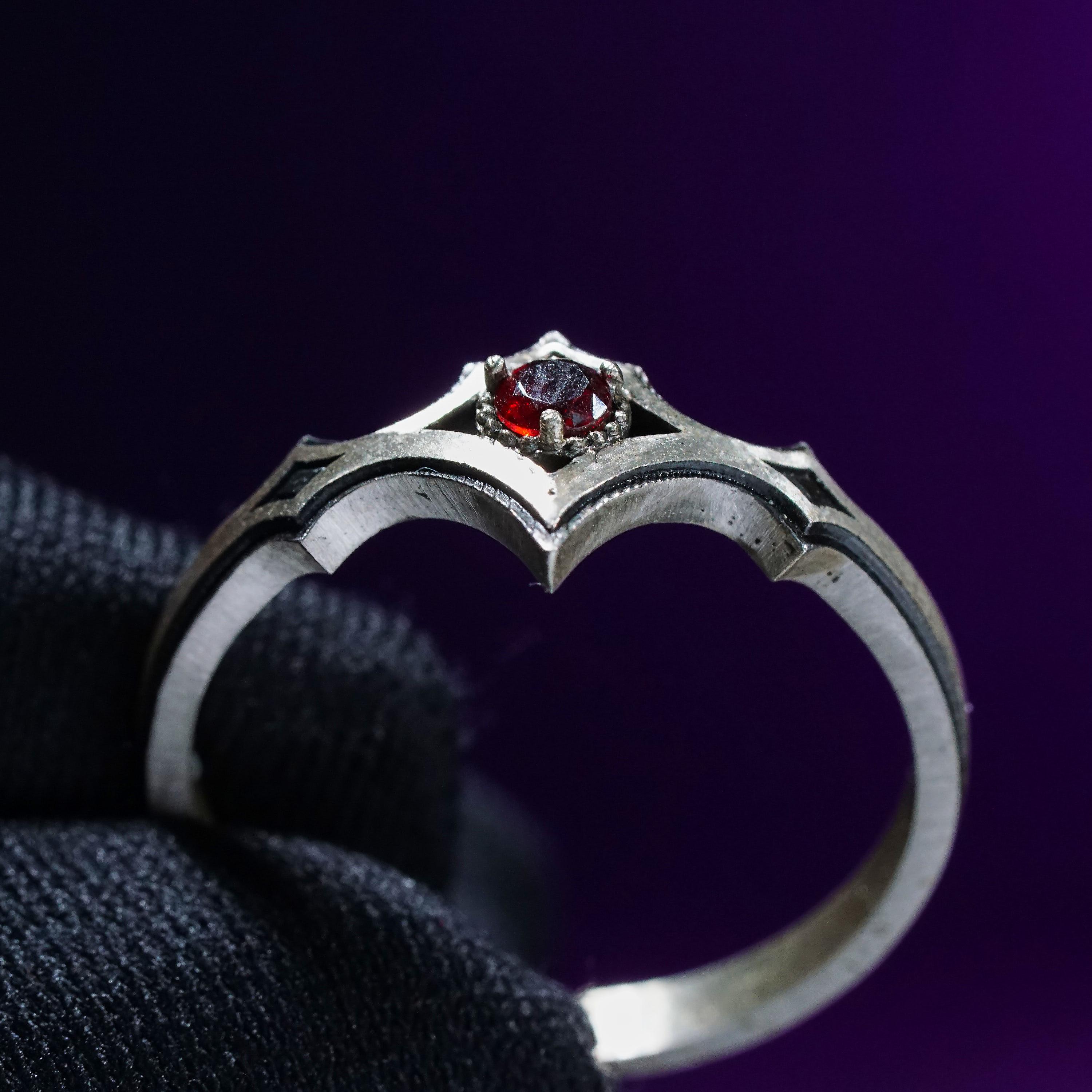 Fanmade Cazador’s Ring – Gothic Vampire Jewelry Inspired by Fantasy RPG ...