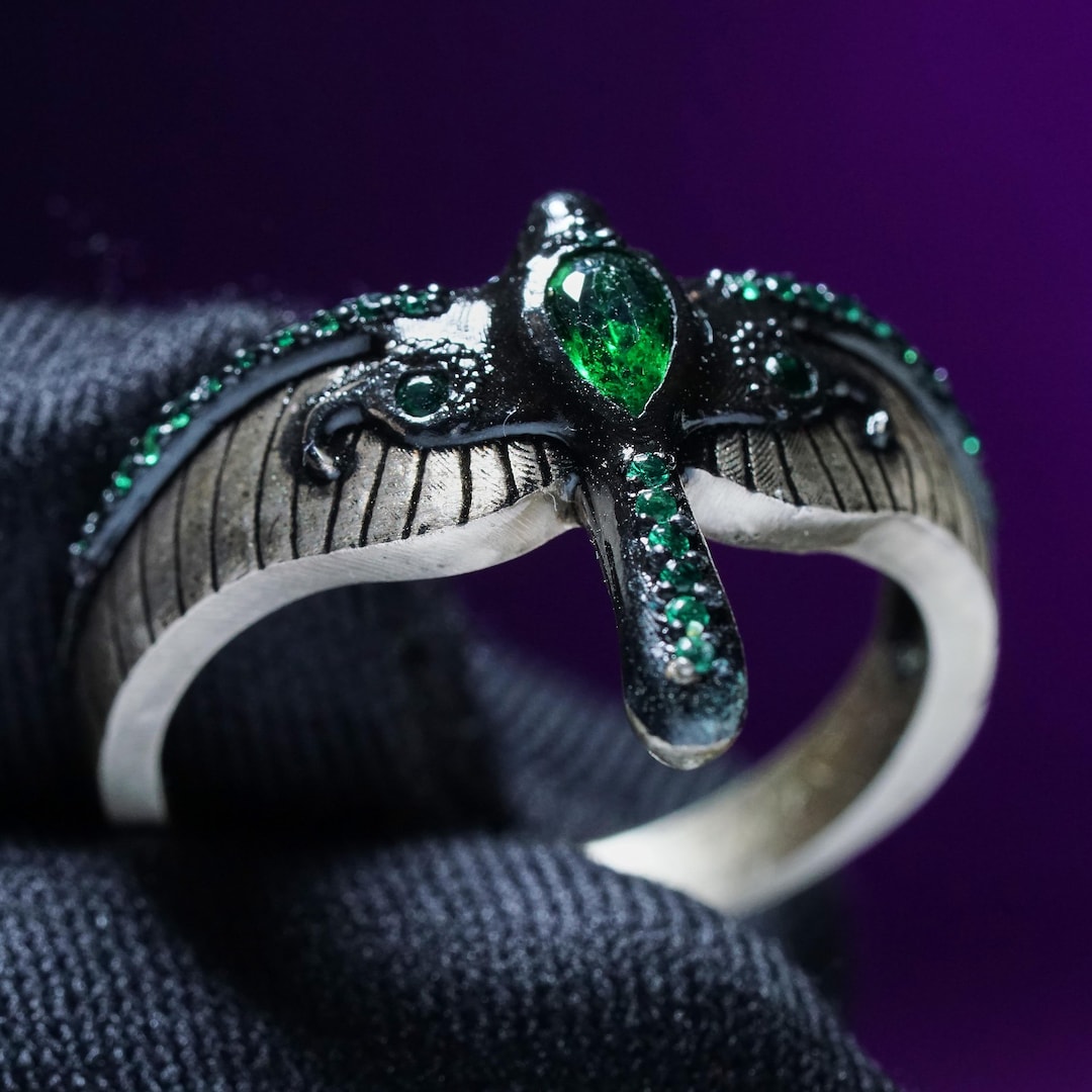 Handmade Ring of Evasion – Emerald Dragonfly Rogue Ring Inspired by ...