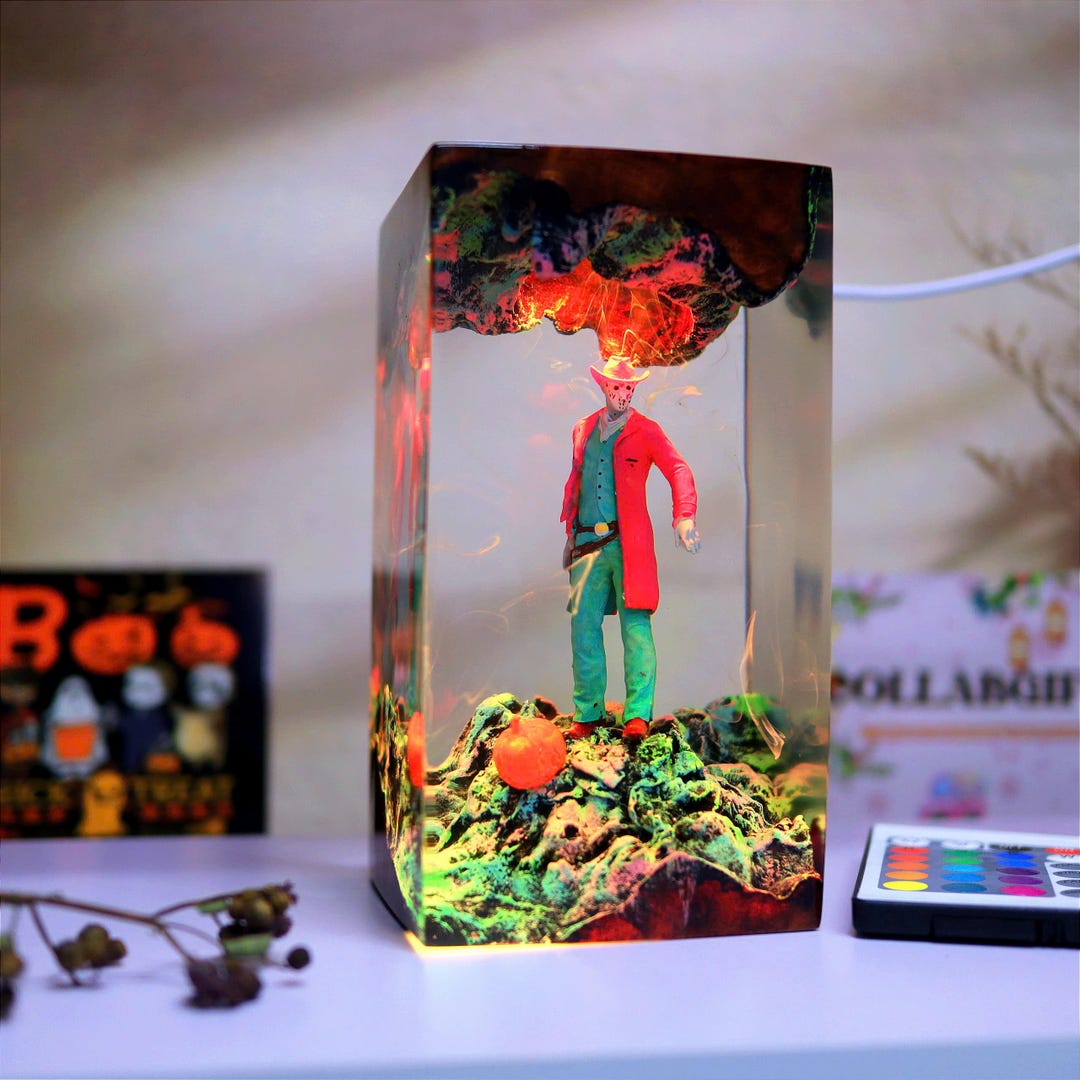 Masked Killer- Epoxy Resin Lamp, RGB LED, Horror Movie Inspired Gift ...