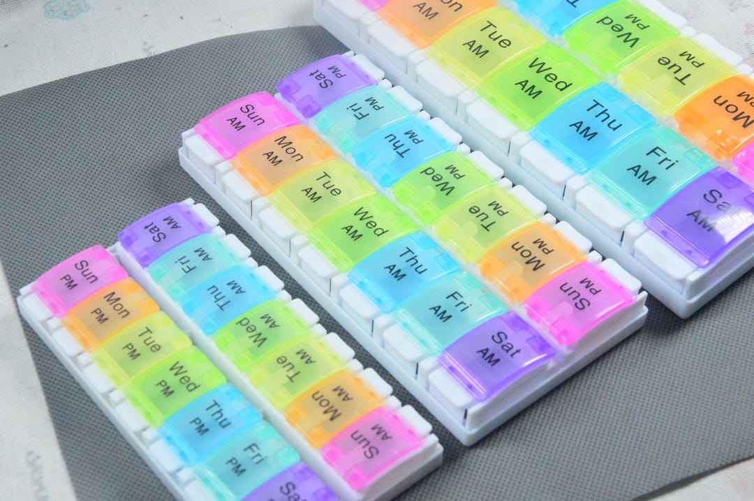 7 Days Pill Organizer Rainbow-colored Pill Box, Medicine Vitamin ...
