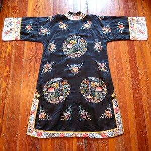 Stunning 60s/70s Vintage Chinese Heavily Embroidered Black Silk Kimono ...
