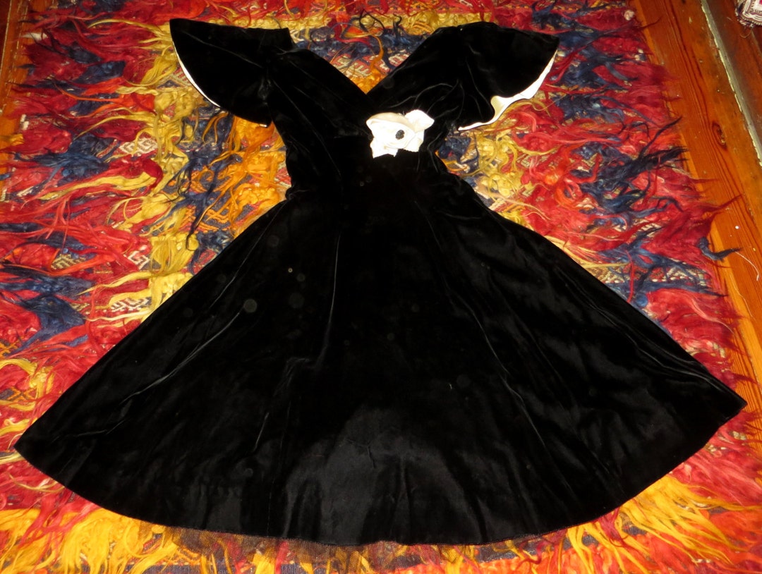 SALE Grace Kelly 40s/50s Black Velvet Cocktail/party Dress With Shelf ...