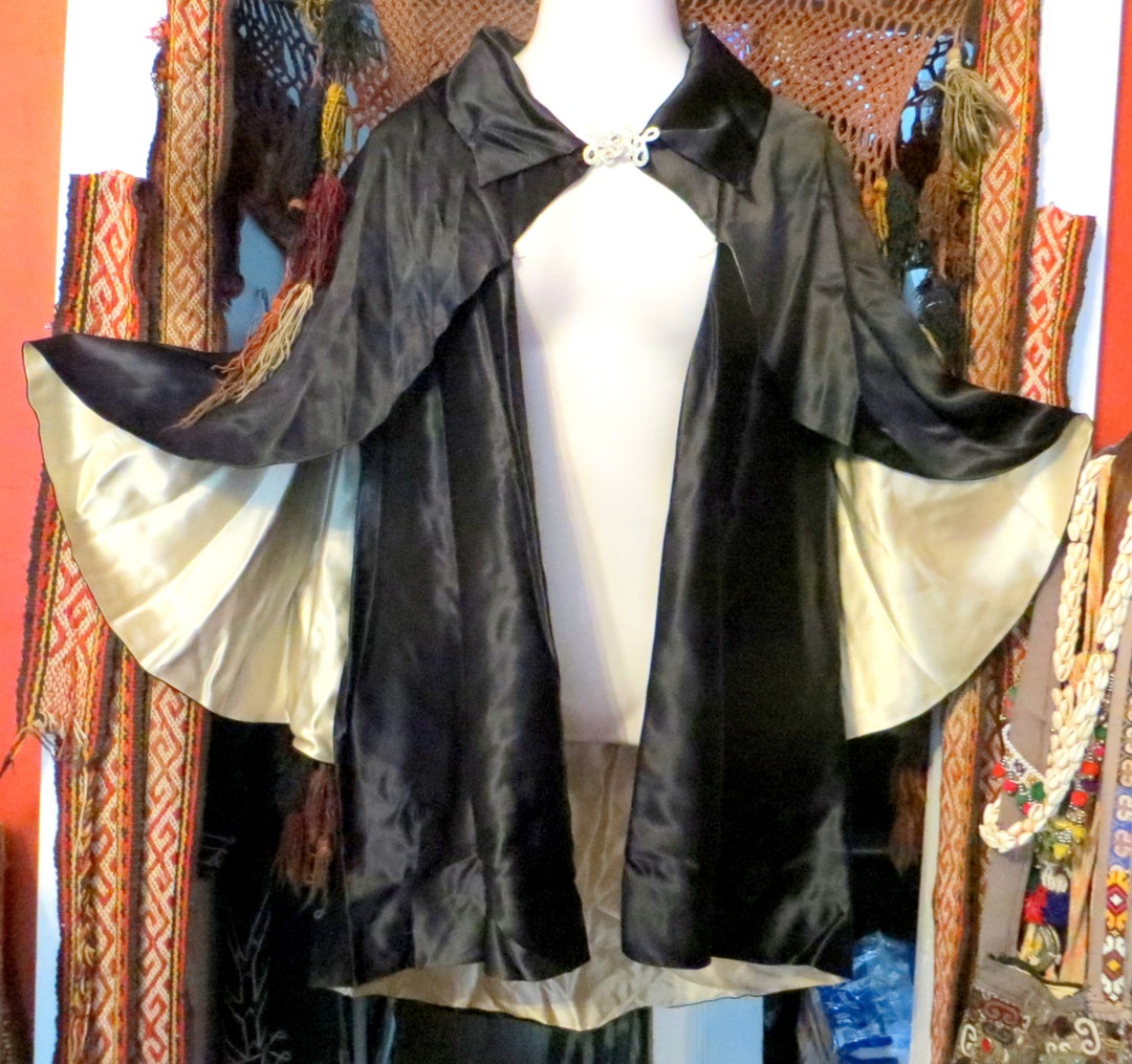 SALE Outrageous Edwardian/victorian Black/white Silk Satin Layered Cape ...