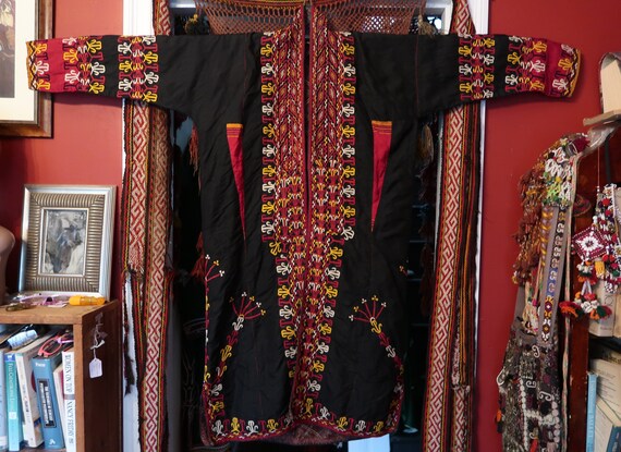 Antique Traditional Turkmen Tekke Embroidered Chapan/… - Gem