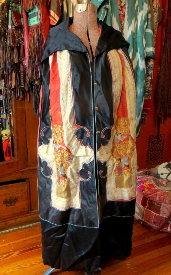 Outrageous Rare Antique Asian Silk Cape/Cloak/Robe Op… - Gem