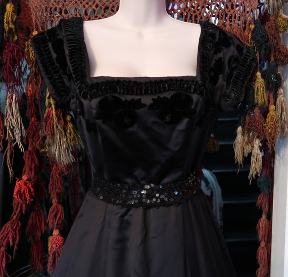 Stunning 40s/50s Hollywood Bombshell Black Silk Satin… - Gem