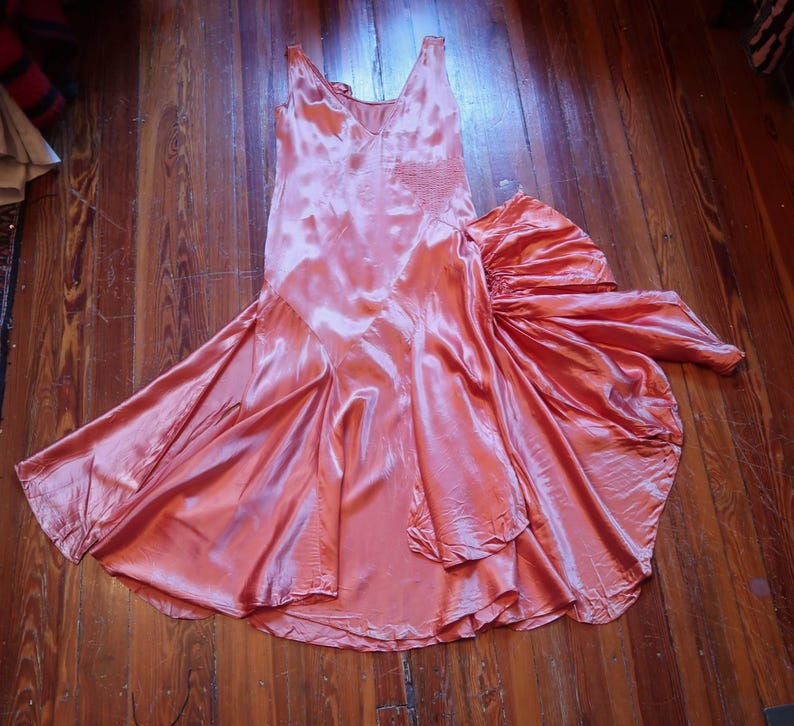 Outrageous 1920s Pink Silk Satin Gown W/huge BOW & Amazing Draping ...