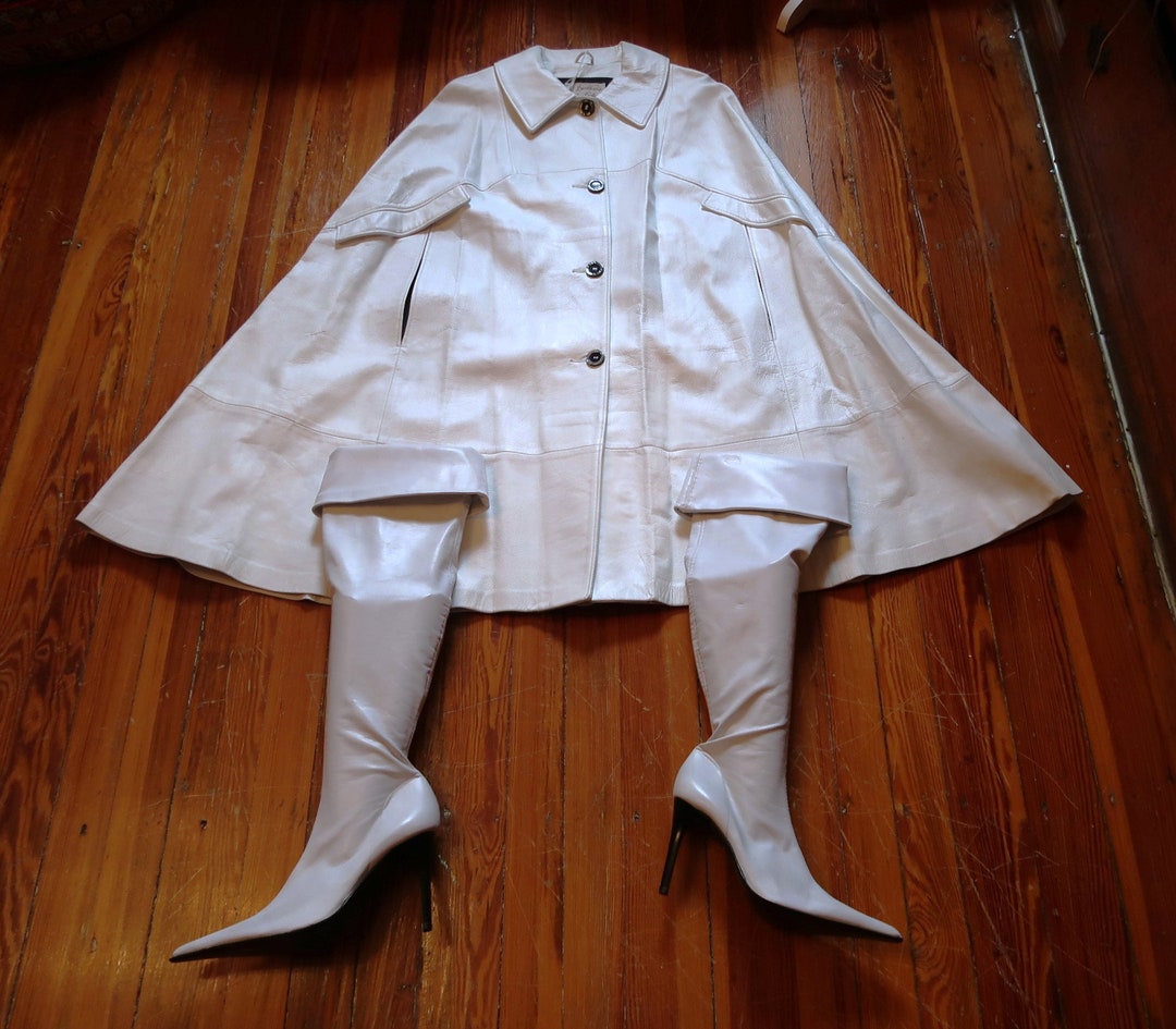 ON HOLD Rare NOS Outrageous 60s/70s Mod White Leather Buttoned Cape ...