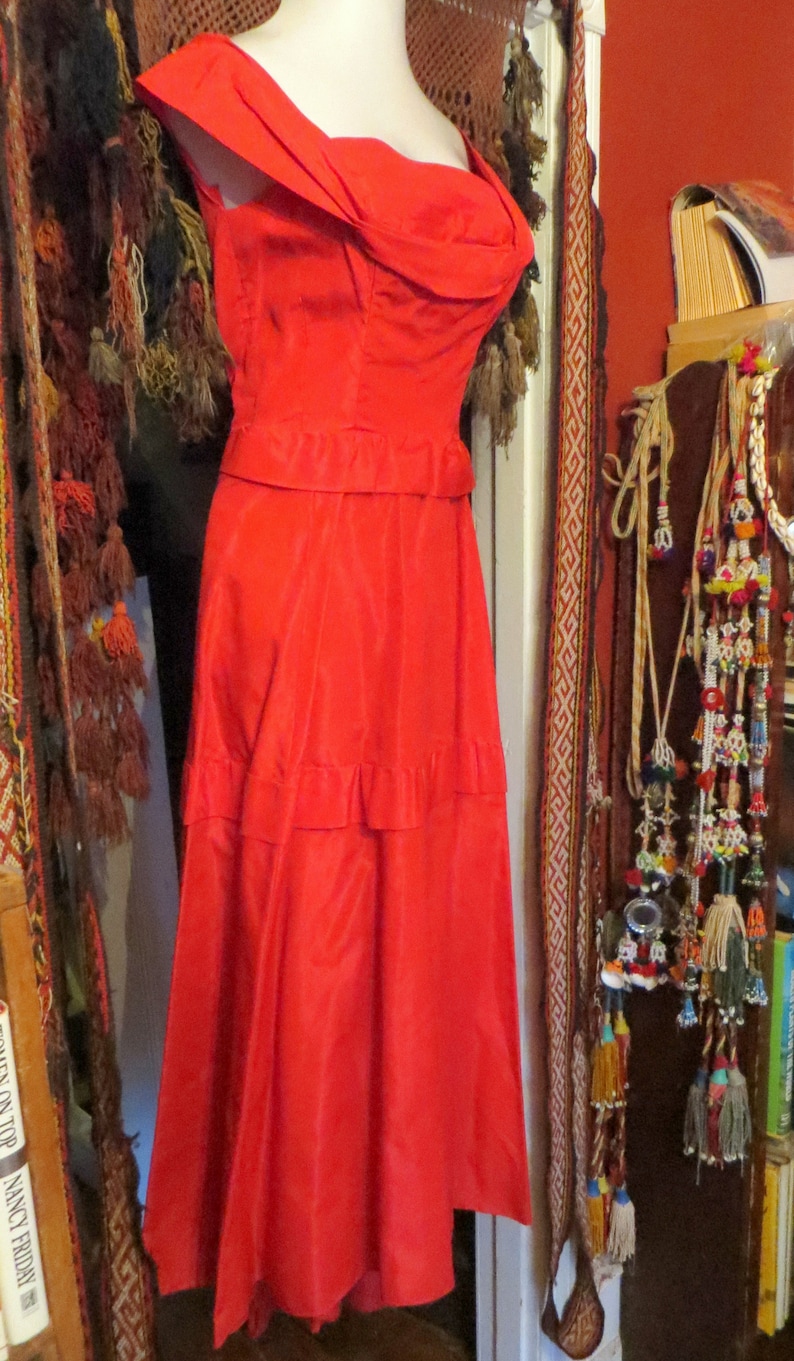 Drop Dead Red Taffeta 50s Hollywood Bombshell Dress W/shelf - Etsy