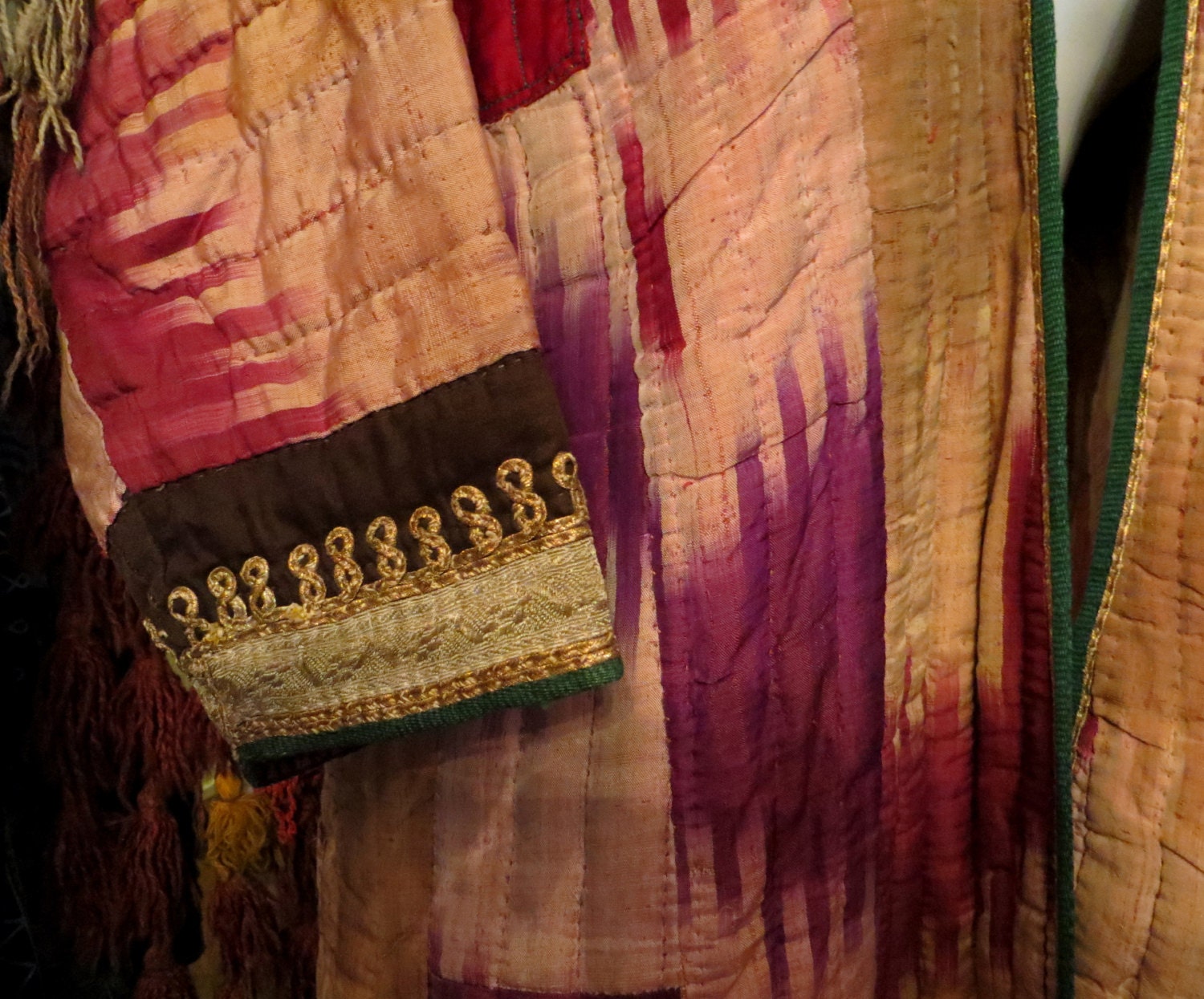 Amazing Antique Silk Uzbek Padded/quilted Ikat Robe/chapan/coat With ...