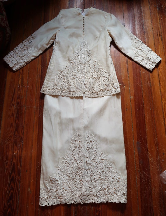 Unusual 1950s Filipino Beautiful Ivory Lace Wedding O… - Gem