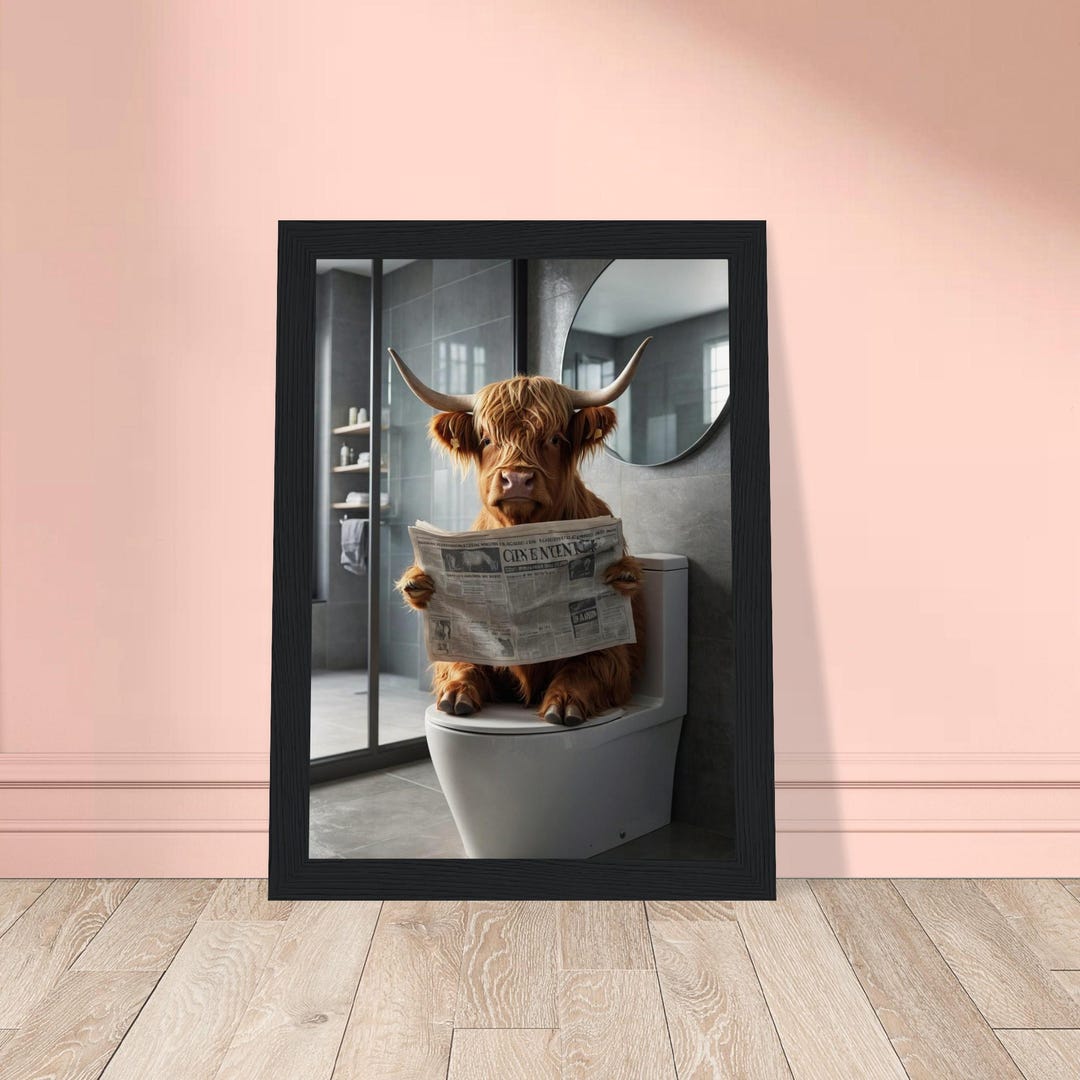 Highland Cow Reading Newspaper on Toilet – Funny Bathroom Wall Art in ...