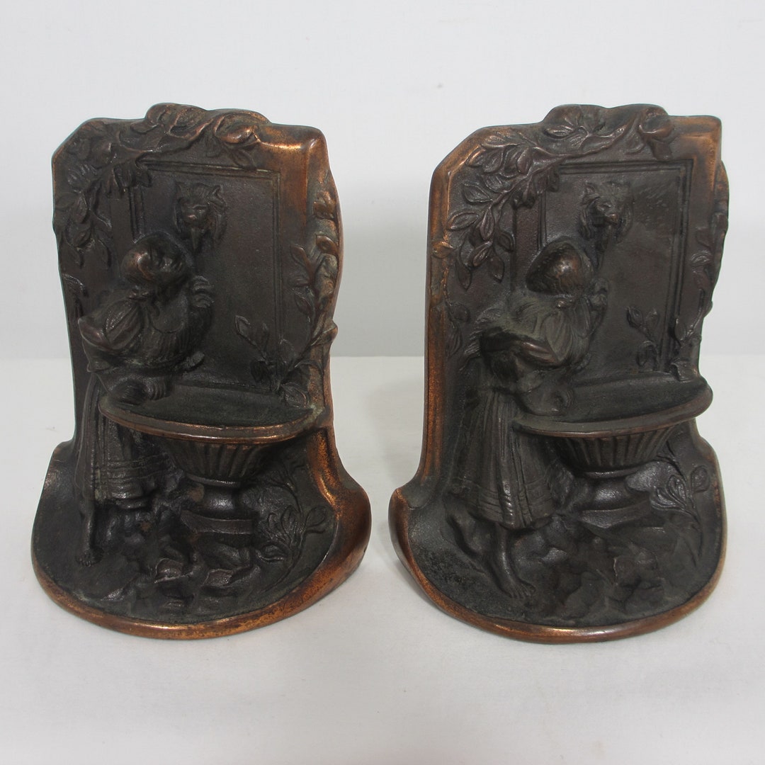 Vintage Cast Iron Bookends Maiden at the Fountain Well Drinking - Etsy