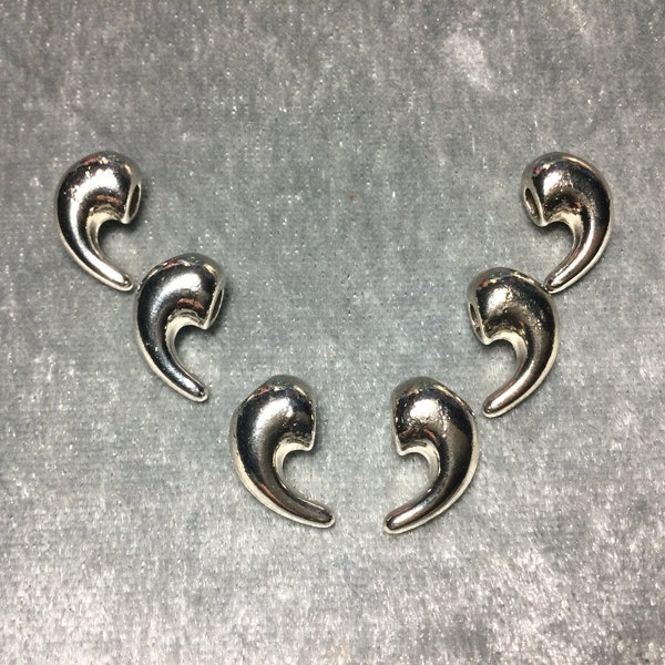 Bear Claw Bead - Etsy