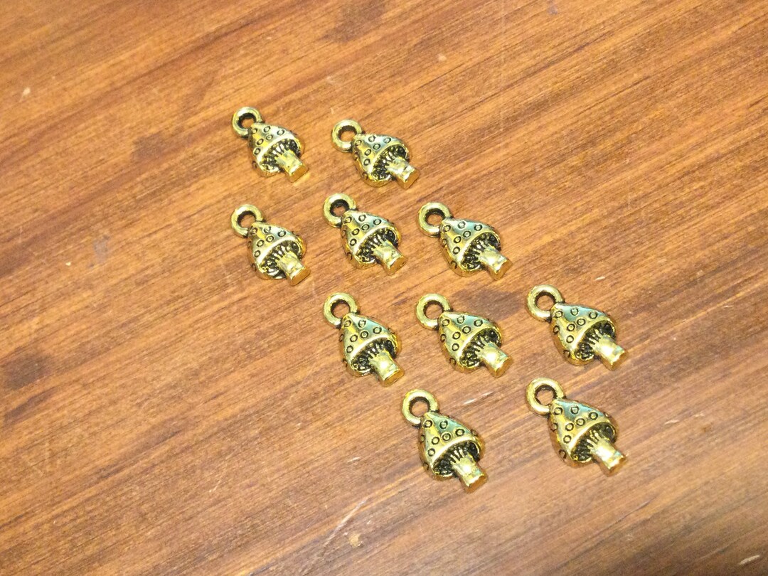 10 or 20 Pk Tiny Mushroom Charm Shroom Fungus Fungi Garden - Etsy