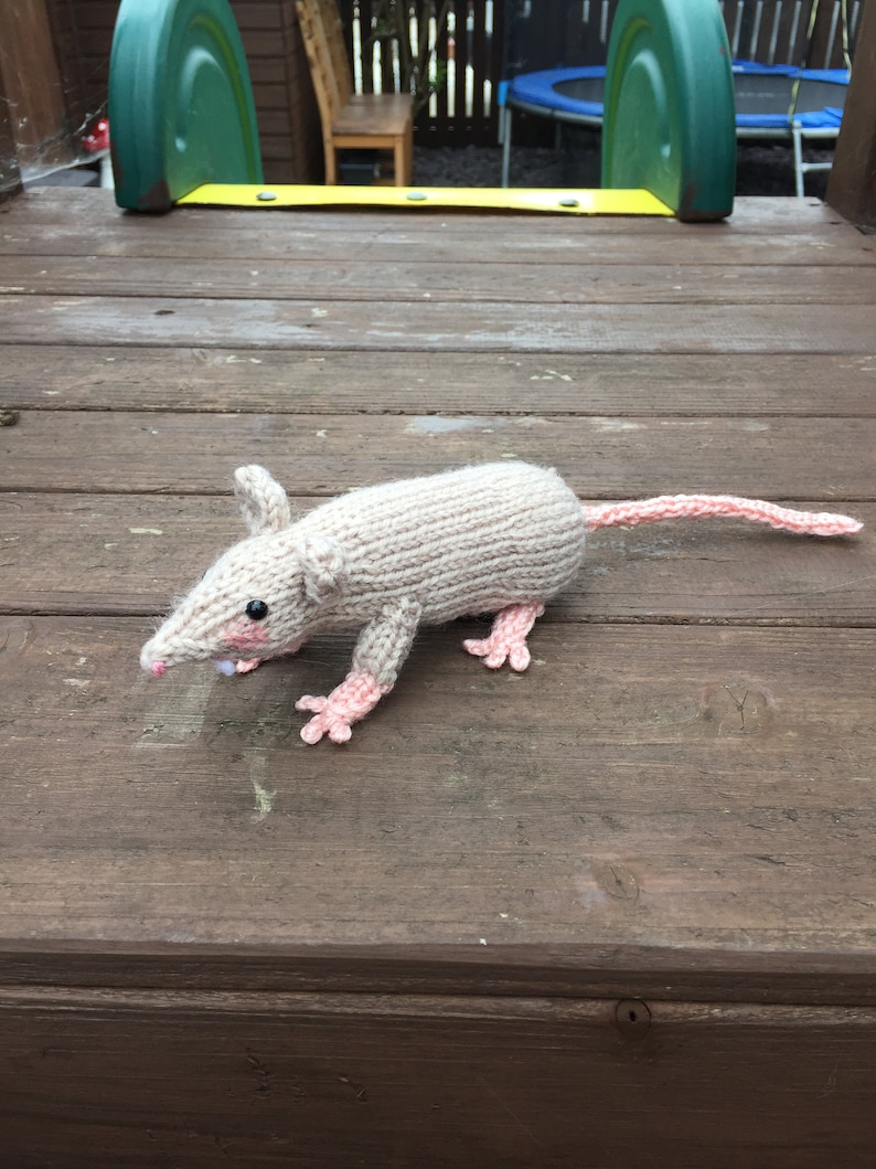 Little Raymond Rat Knitting Pattern - Etsy
