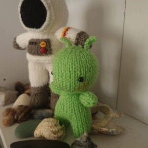 Astronaut and Alien Dolls Knitting Pattern - Etsy