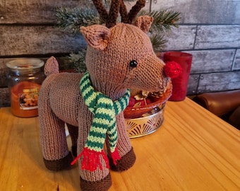 Knitted Reindeer Knitting Pattern - Etsy