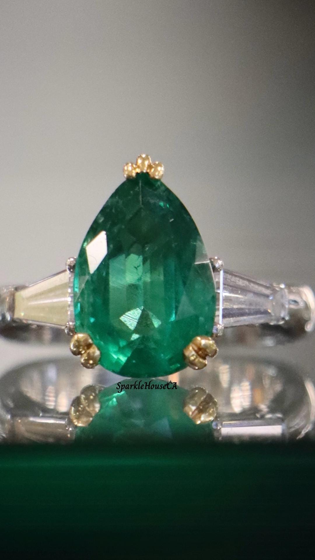 Lab Created Green Pear Cut Gemstone Ring, Vintage Style Baguette Side ...