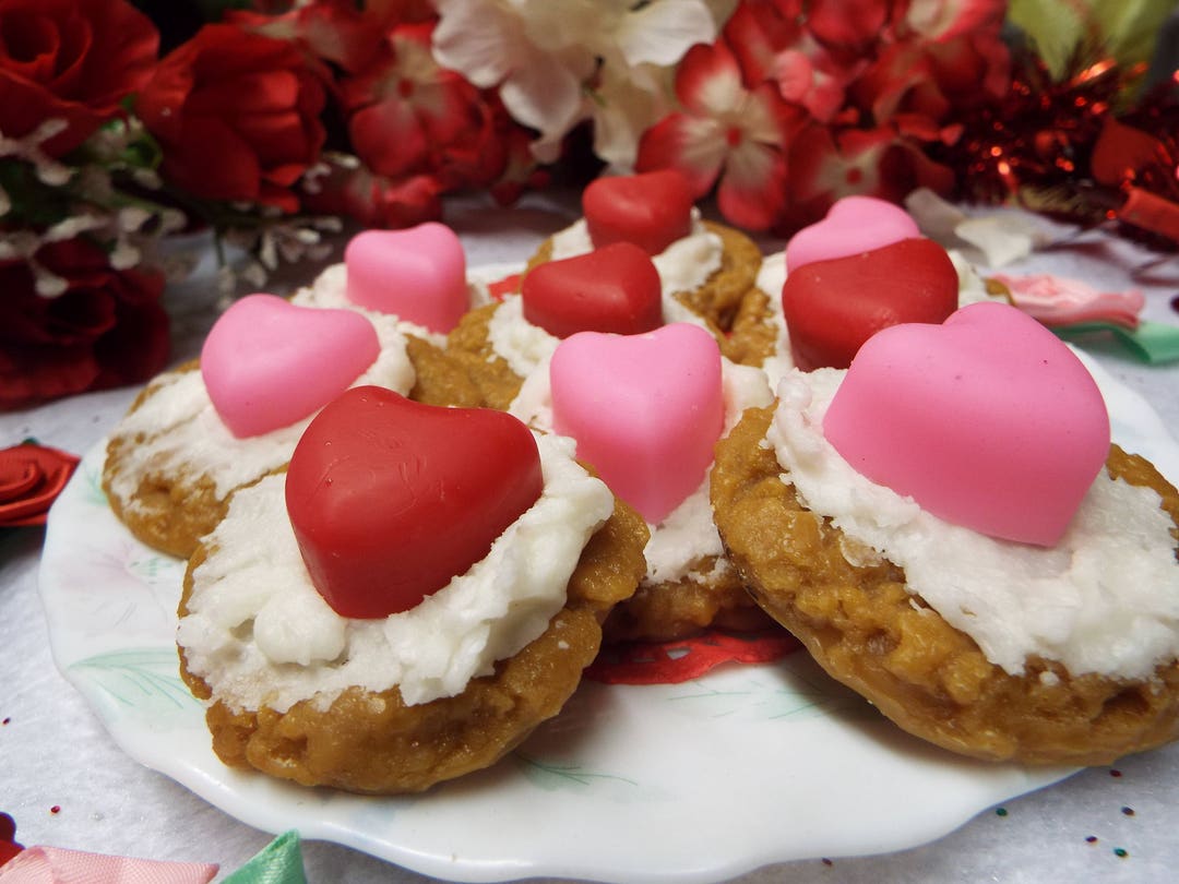One Dozen Valentine Oatmeal COOKIE HEART TART Melts Your Choice of ...