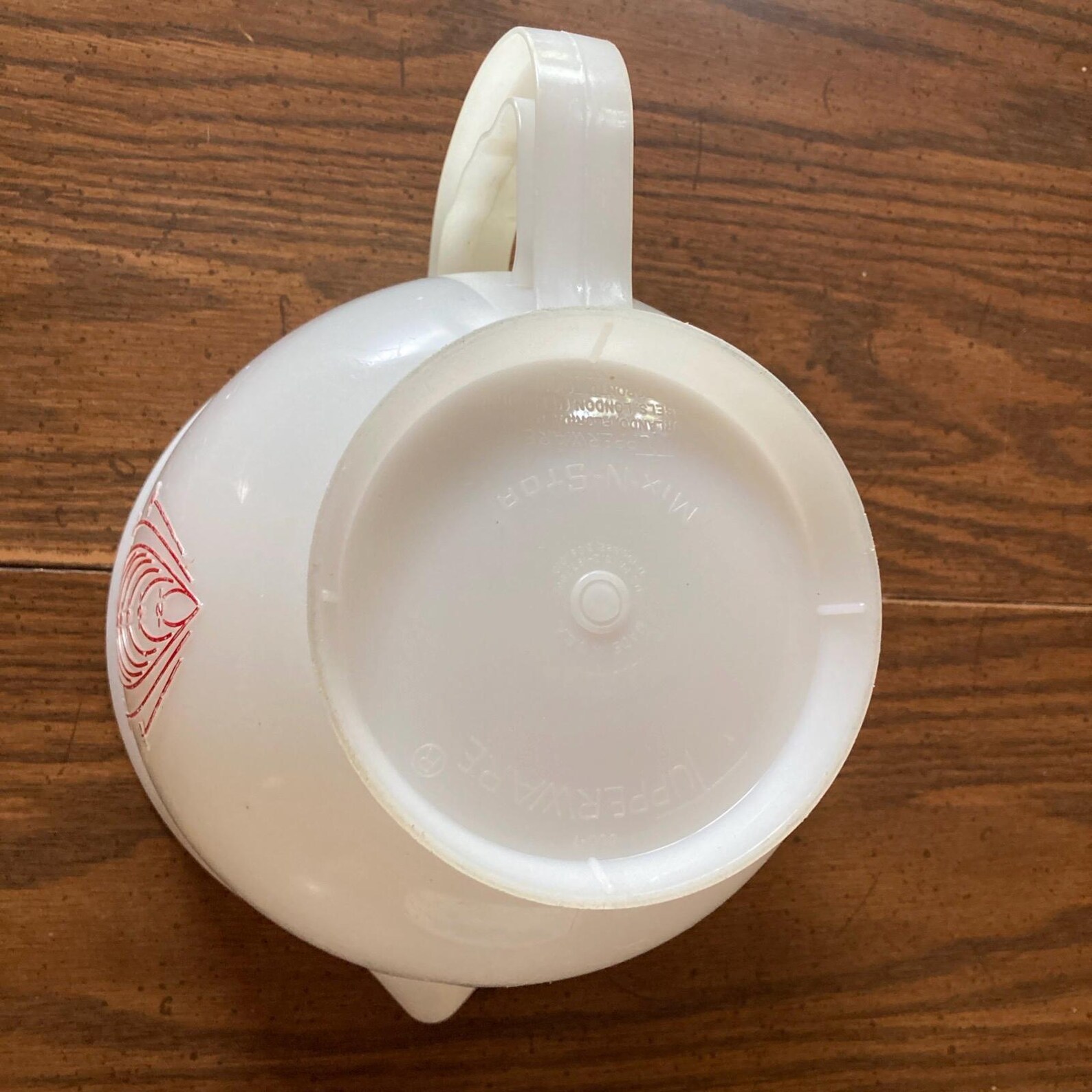 2QT, 4 Cup Mix and Store Tupperware Plastic Measuring Cup Container ...