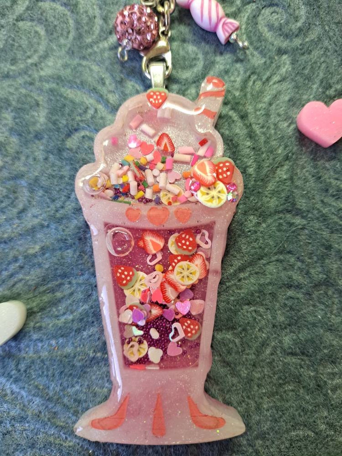 Strawberry Banana Milkshake Keychain Liquid Filled Resin - Etsy Denmark