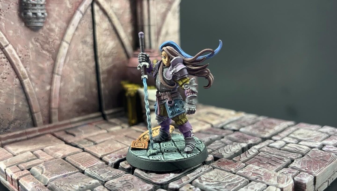 Female Fighter With Greatsword - Etsy