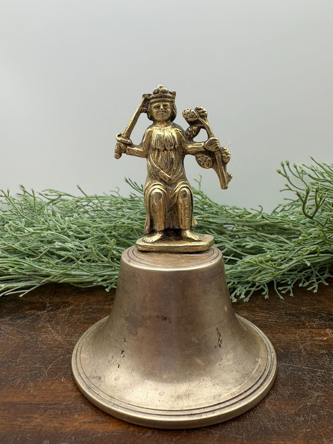 Mid-century Brass King Bell: Vintage English Royal Figurine - Etsy