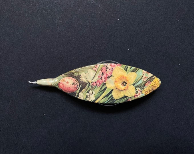 Spring Blooms Tatting Shuttle With Two Bobbins - Etsy