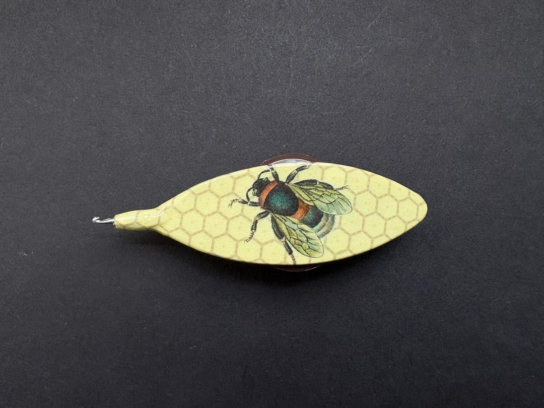 Bees - Tatting Shuttle With Two Bobbins - Etsy