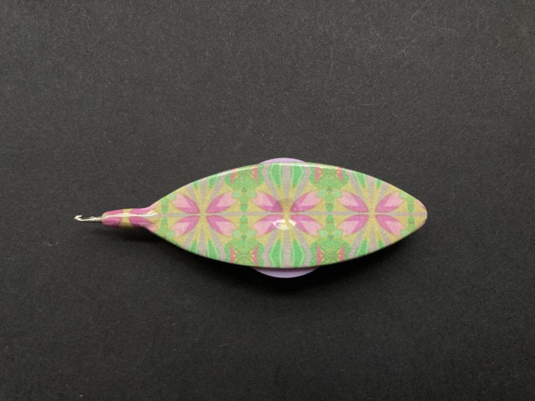 Mauve & Mint Tatting Shuttle With Two Bobbins - Etsy