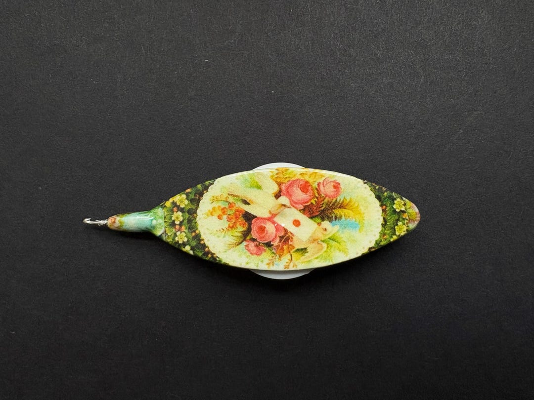 Doves - Tatting Shuttle With Two Bobbins - Etsy