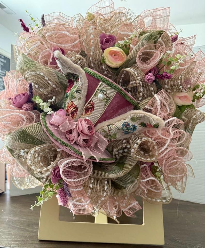 Sturdy Handmade Wreath Stand Made of Quality Mdf—perfect for Crafting ...