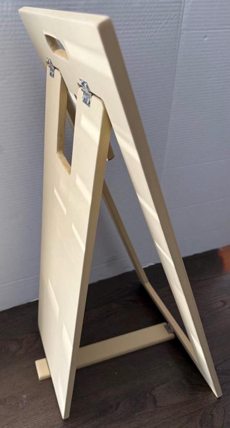 Sturdy Handmade Wreath Stand Made of Quality Mdf—perfect for Crafting ...