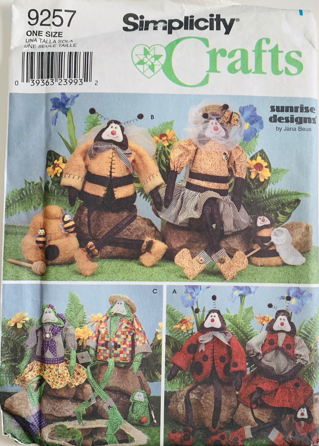Garden Friends and Clothes Pattern Ladybug Bees Frogs Families Sunrise ...