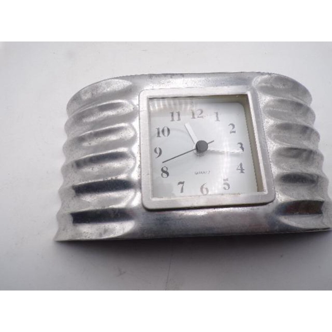 Art Deco Cast Aluminum Wavy Scalloped Desk Clock Quartz Silver Tone ...