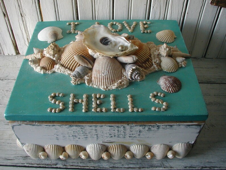 Beach Decor/ Decorative Box/ Seashells/ Handmade Vintage Box/ Keepsake ...