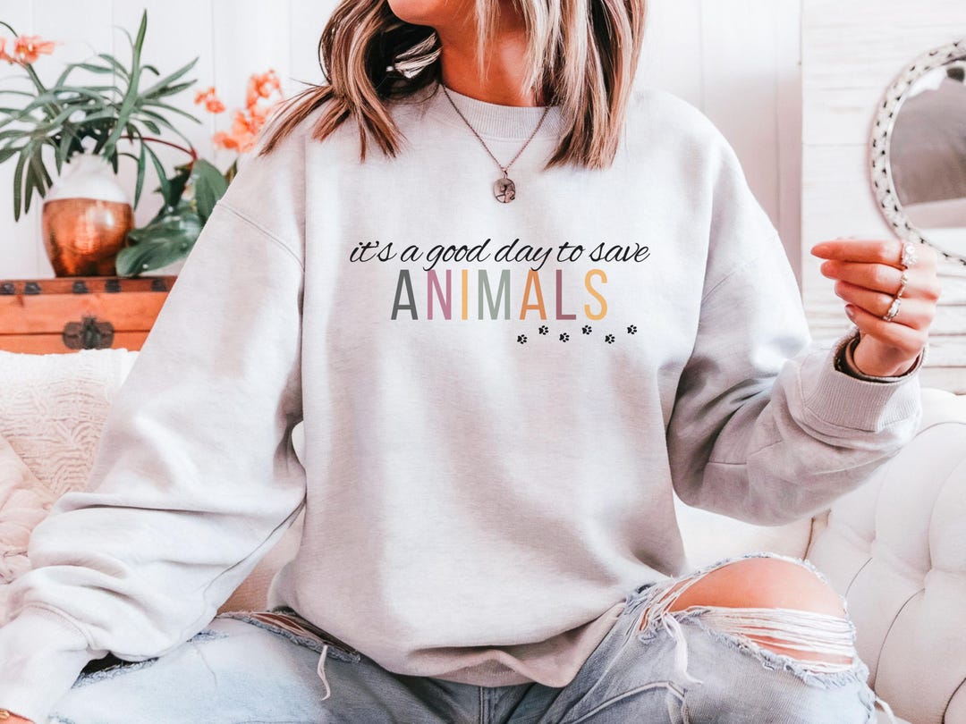 Vet Tech Sweatshirt Veterinary Medicine Sweater Animal Lover Gift Vet ...