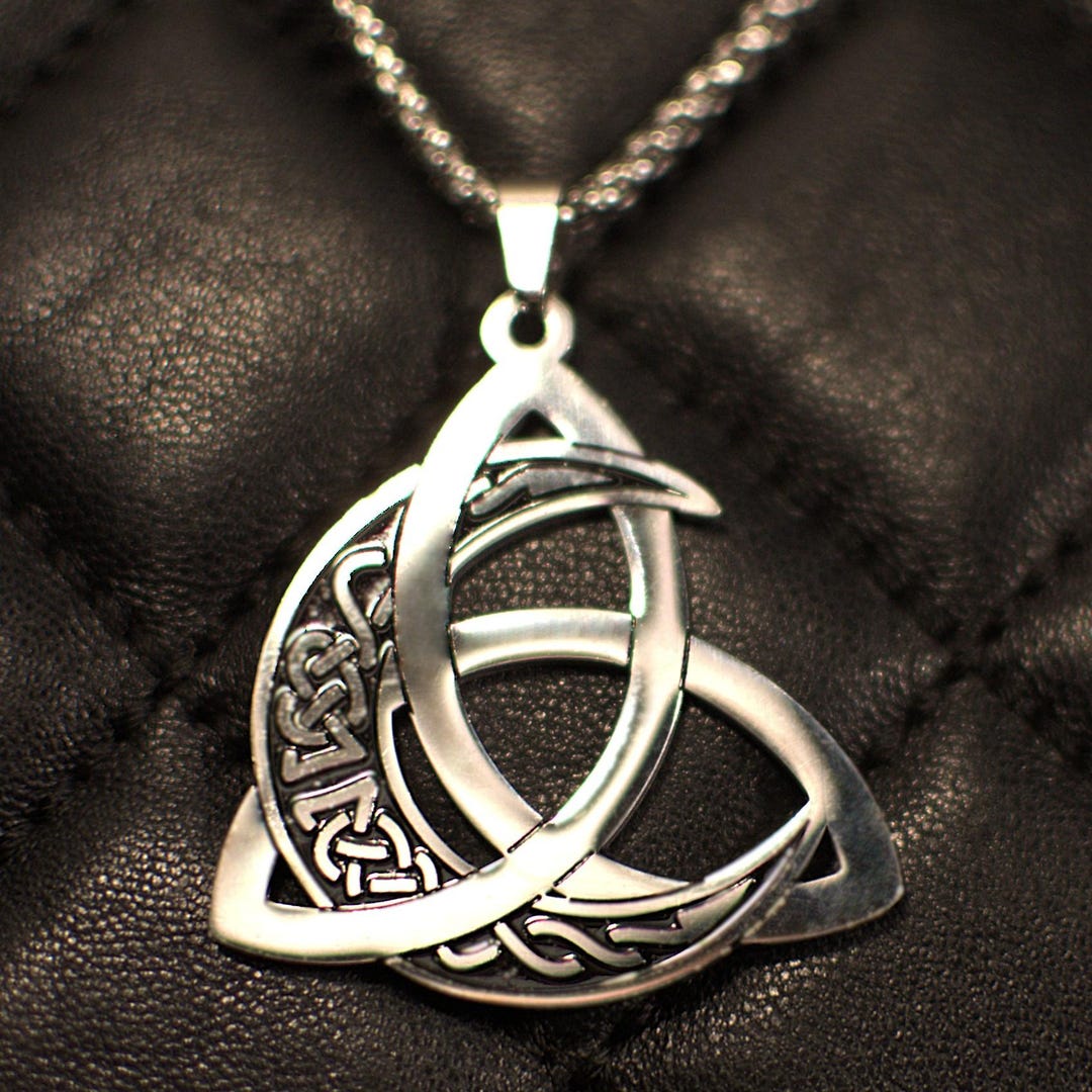 Crescent Moon Triquetra Celtic Knot Necklace — Wiccan Pagan Witch ...