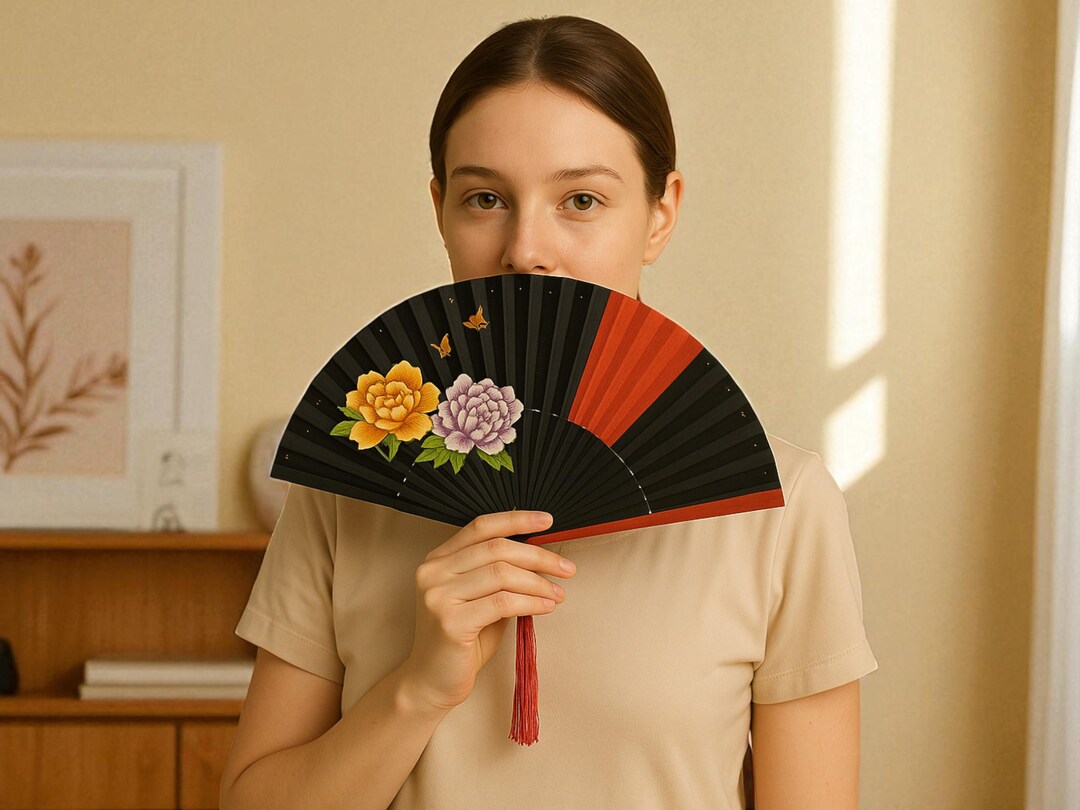 Asian Floral Wedding Hand Fan | Black-red Floral Bamboo Fan With Tassel ...