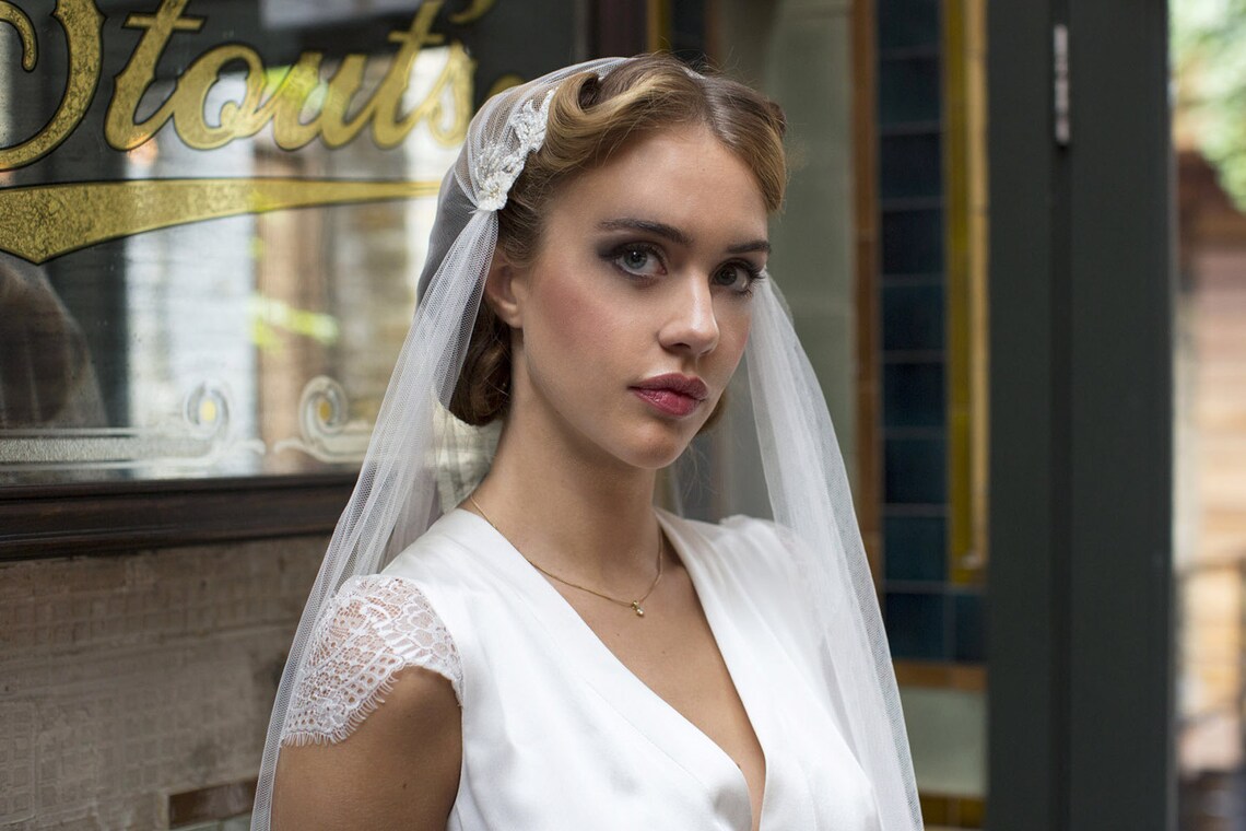 Stunning Juliet Cap Veil With Beaded Lace and Gold Detailing ,kate Moss ...