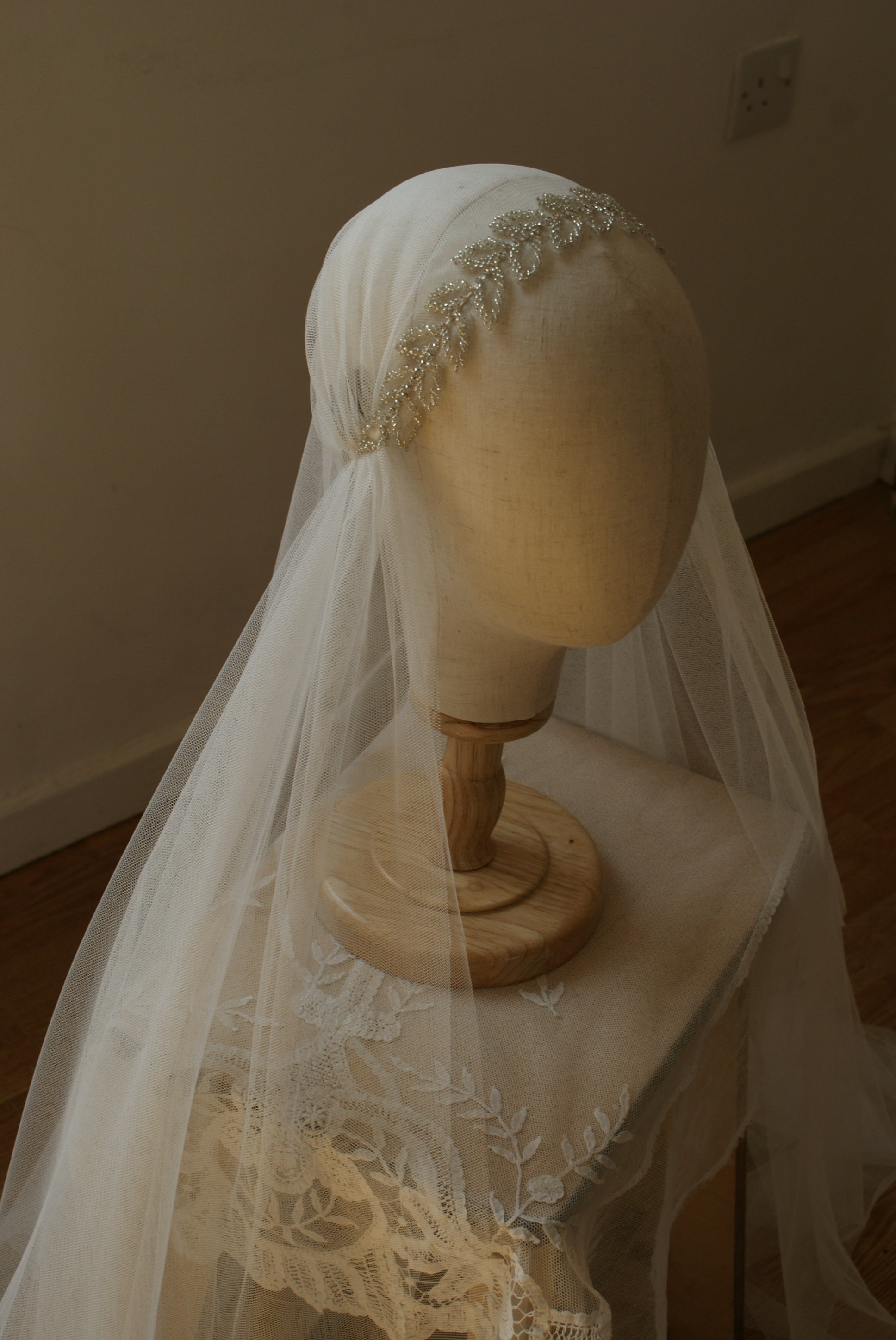 Stylish Juliet Cap Veil in Champagne or Ivory Tulle Vintage | Etsy
